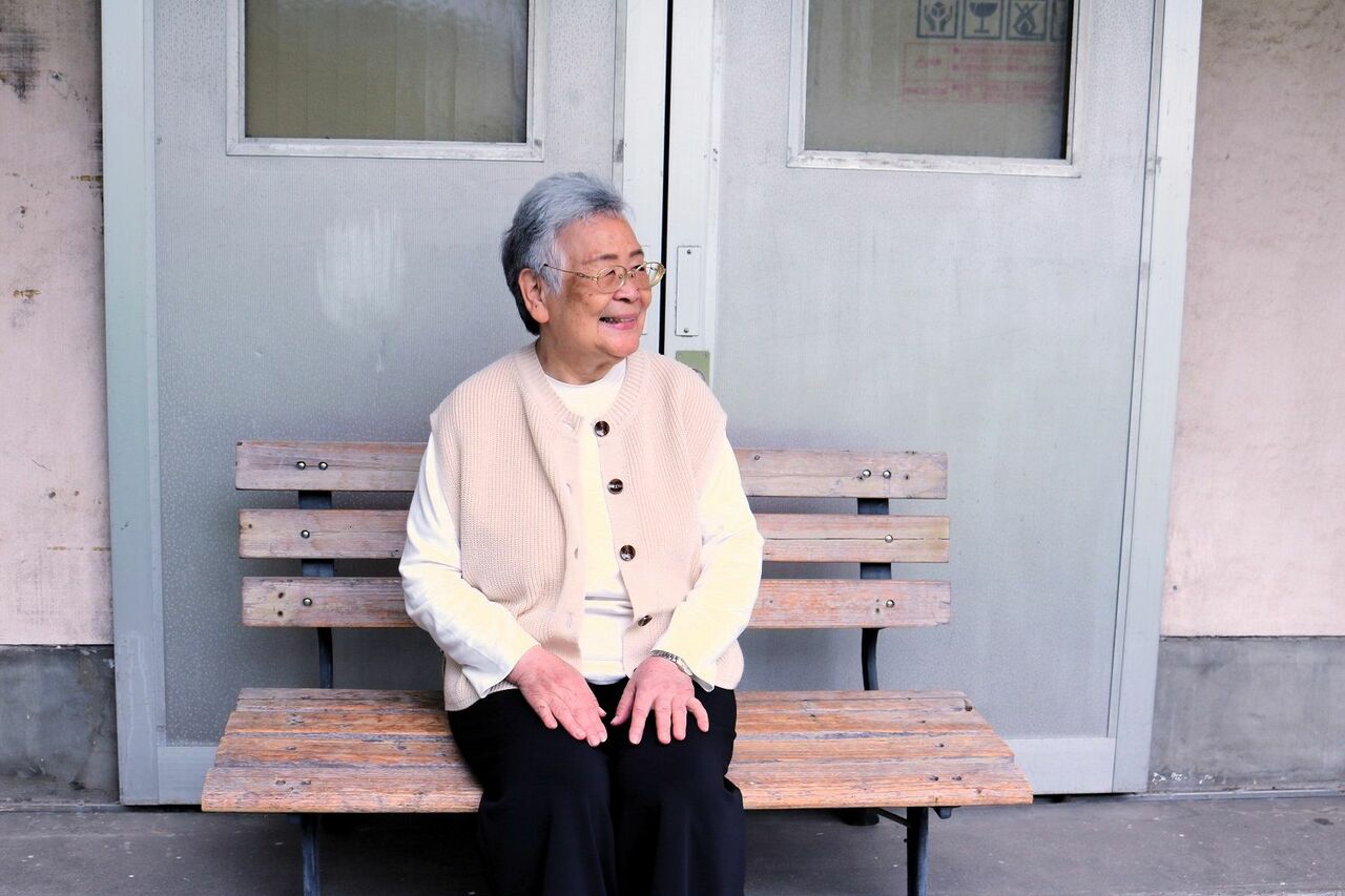 『虎に翼』の寅子に共感！ 77歳の若手芸人おばあちゃん「やりたいことをやればいい」 Wani Books Newscrunch（ニュースクランチ）